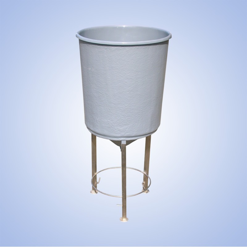 Bacs cylindro-coniques en PRFV élevage de poissons